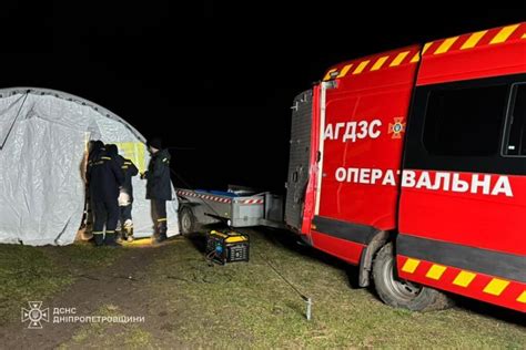 Уламки збитих “шахедів” поцілили у 5 поверхівку в Кривому Розі ФОТО Хронікерс