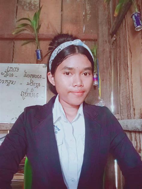 “ហង្សៈ” ម្រមូលផ្ដុំដោយអ្នកនិពន្ធប្រុស ស្រី សាងស្នាដៃក្នុងក្រុមតែមួយ