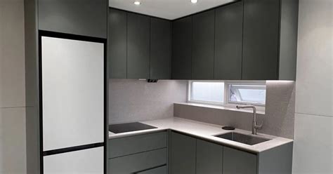 청소 진행하였습니다 책임감 막중해보이시는 팀장님 두 분이 오셔서 이곳 저곳 꼼꼼하게 청소해주셨습니다 이전 세입자가 고양이를 키워서 고양이털 청소가 까다로웠을 것이고