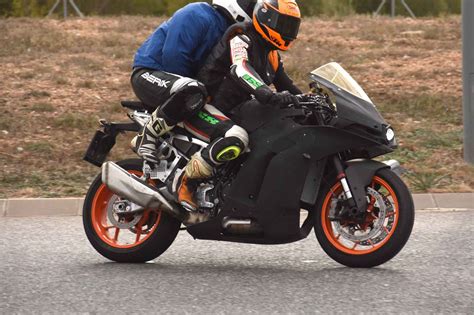 Ktm Spy Shots Show Larger Cc Supersport Webbikeworld
