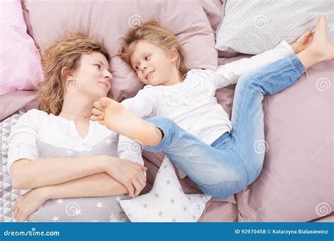 Laying Between Legs At Annabelle Raggatt Blog
