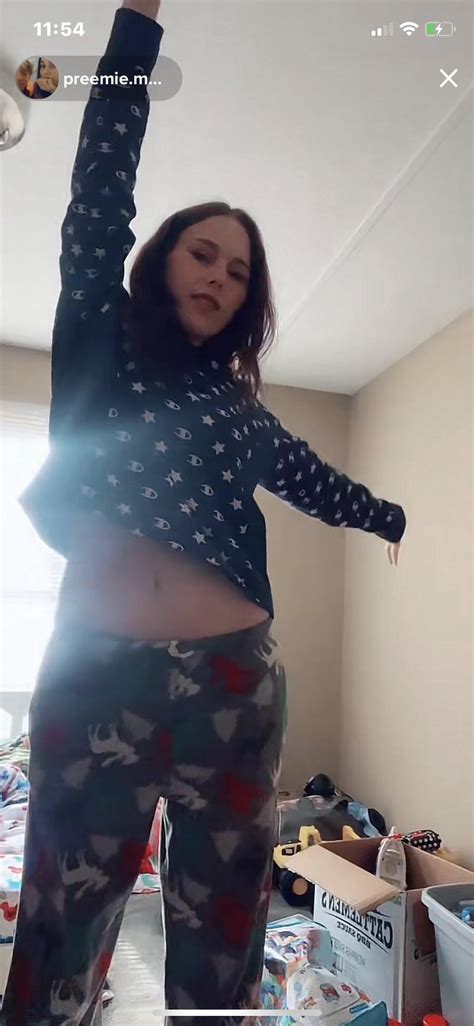 Beautiful Belly Button Exposure R Teachersmidriff