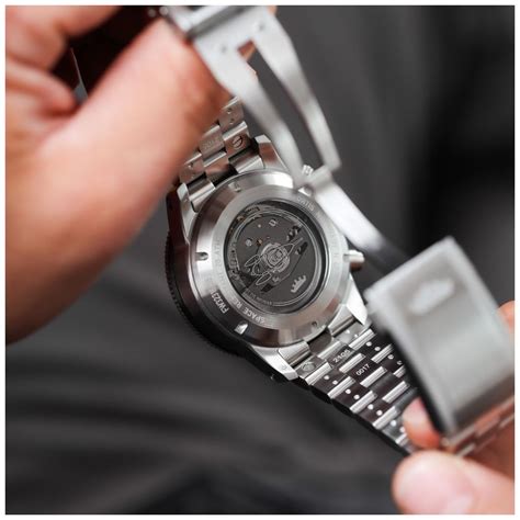 Product130042 4185cropped First Class Watches Blog