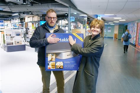 Frode Pedersen Kjøper Steketakke R Radioresepsjonen