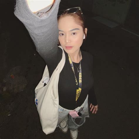 Sempat Naksir Thariq Halilintar 7 Potret Terbaru Jeje Slebew Usai Lama