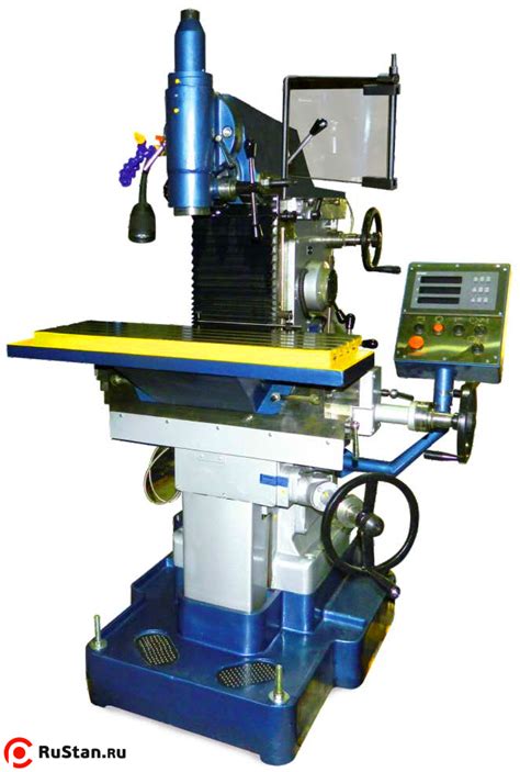 Широкоуниверсальный фрезерный станок СФ 676 675 купить по цене 3300000₽ в Москве с доставкой