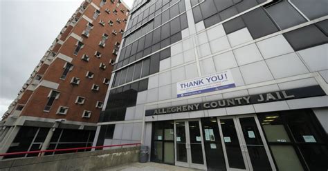 교정 담당관 옹호자들은 Allegheny County Jail에서 구속 의장을 부활 시키려고 추진합니다