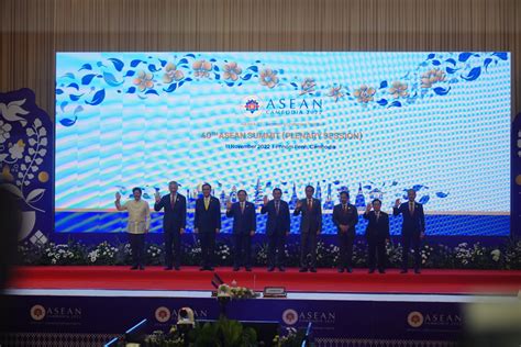 Pleno Ktt Asean Ke 40 Presiden Joko Widodo Tekankan Pentingnya Upaya Maksimal Negara Asean