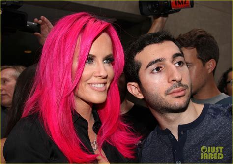 Jenny Mccarthy Dyes Her Hair Hot Pink See Her New Look Photo 3416248 Jenny Mccarthy Photos