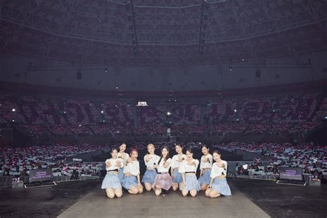 더쿠 여자 솔로 가수 최대 규모로 투어 마무리 한 태연 