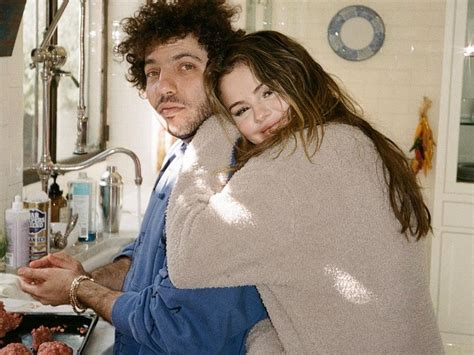 “Мой лучший друг” Селена Гомес постит горячие фото Stiletto Blog