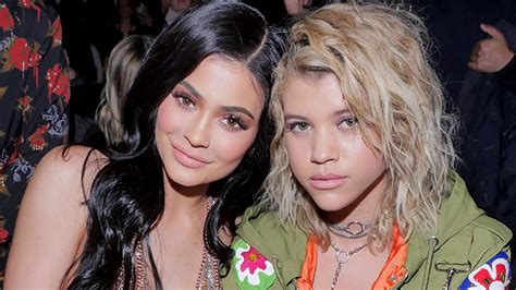 Kylie Jenner And Sofia Richie In Bikinis Twin In Sexy Black Two Pieces