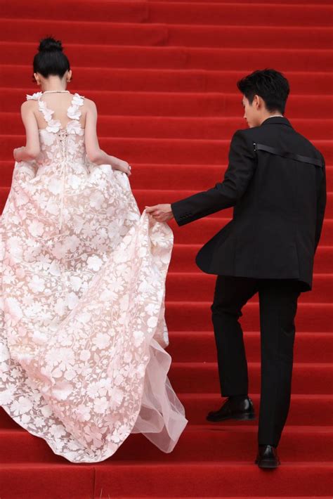 Chen Feiyu And Zhou Ye 🐟🥥 陈飞宇和周也🥂🌷 Young Couples Photography Ullzang