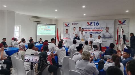 Tgb Zainul Majdi Ingatkan Kader Perindo Jabar Tak Bosan Jaring Aspirasi Masyarakat