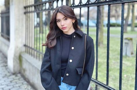 Sosok Angel Marianne Aktris Muda Asal Bali Yang Bersinar Lewat Magic Lengkap Agama