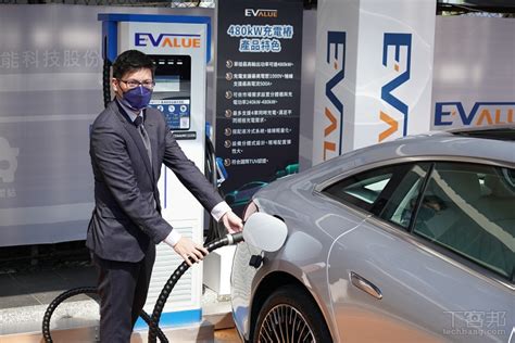 華城電能推出全台最高功率 480kw 電動車充電樁，支援四車同時充電 T客邦