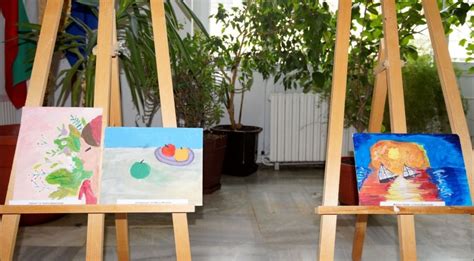 Детската школа по изобразително изкуство от Боденец гостува с художествена изложба в Община