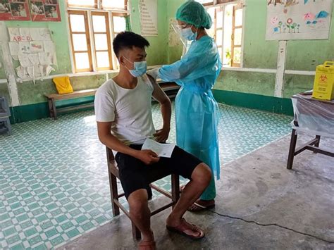 မိုင်း‌ငေါ့မြို့တွင်ကိုဗစ် ၁၉ရောဂါကာကွယ်ဆေးကိုအသက် ၁၈ နှစ်နှင့်အထက်ပြည်သူ ၁၇၀ ဦး တို့အား ပထမအက