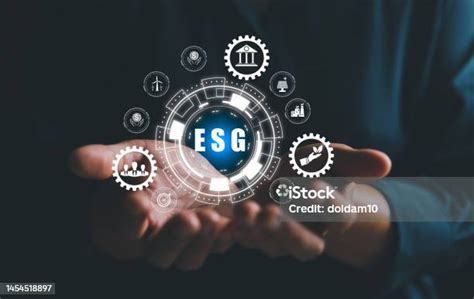 Esg 환경 사회 거버넌스 비즈니스 전략 투자 개념 어두운 배경에 네트워크 연결에 대한 윤리적 지속 가능한 비즈니스 환경 생산 및 보존을위한 아이디어 가리키기에 대한 스톡