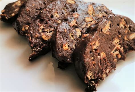 Csoki Csemege Kekszdarabokkal