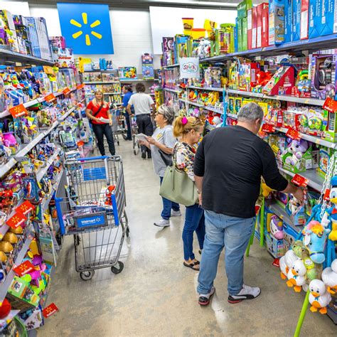 Normal Walmart Shoppers