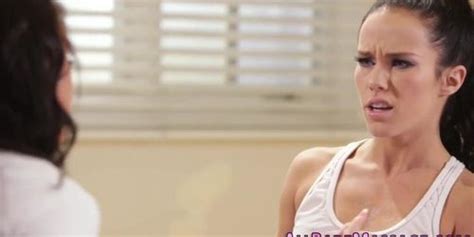 Squirting Les Scissors