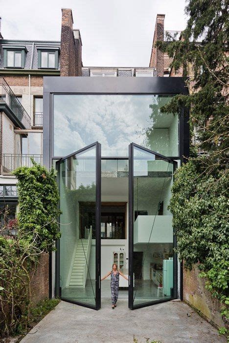 세계에서 가장 큰 유리 출입문을 가진 벨기에 주택 Lalo 왜 이런 문을 만들까 홈 라이프 미디어 Phm Zine Architecture Exterior