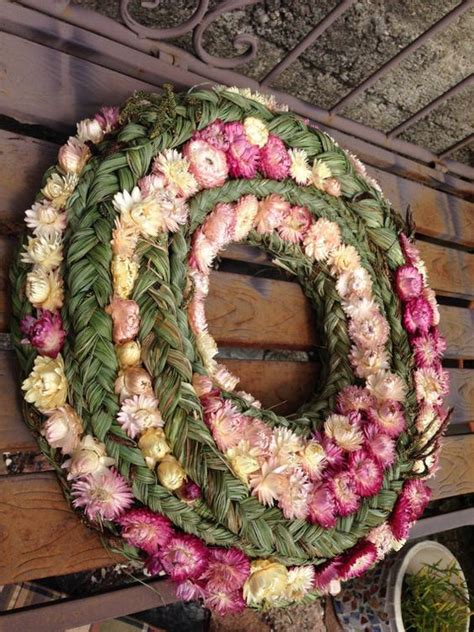 Віночки з літніх трав ягід та квітів Ідеї декору