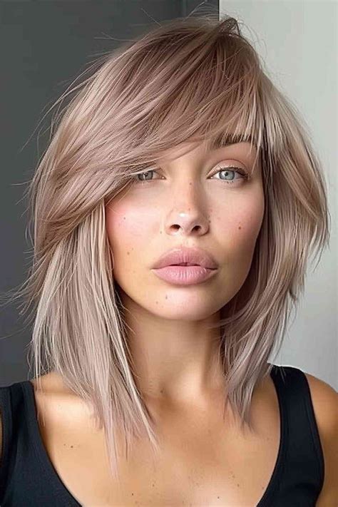 Pin By Juli Julia On Стрижи и цвет волос Thick Hair Styles Medium Hair Styles Short Hair Styles
