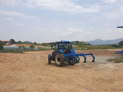 르포 스마트한 미래형 트랙터···ls엠트론 농업 혁신 이끈다 아주경제