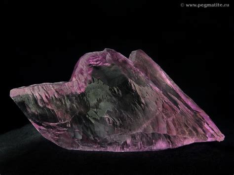Кунцит ( Kunzite ) | Crystals, Crystals minerals, Gems and minerals
