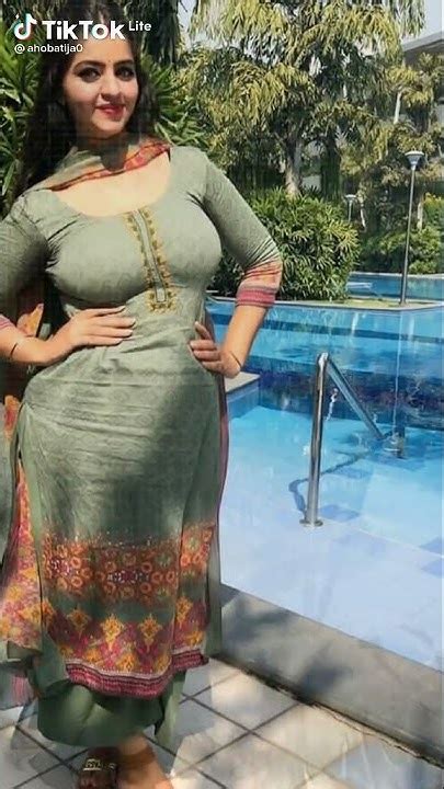 কার কার এই মেয়ের বড় বড় দুধ খেতে ইচ্ছে করছে মেয়েদের হট ভাইরাল ভিডিও Shorts Youtube