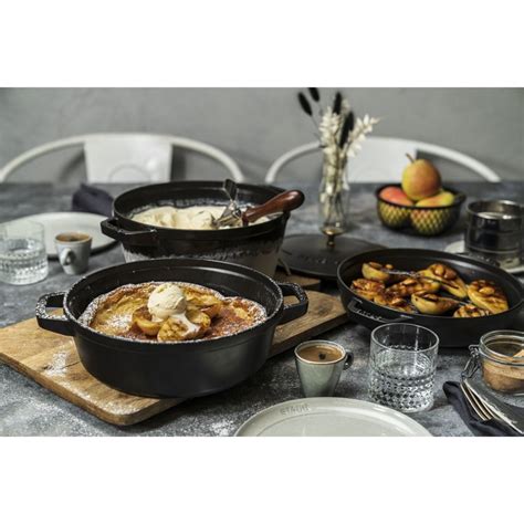 Staub Stackable Set Black L Crème Boutique Crème
