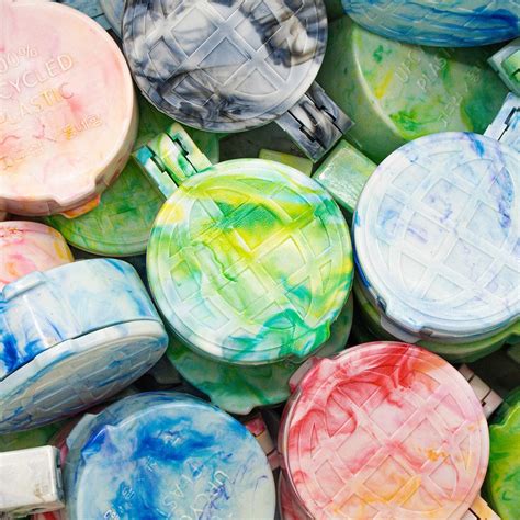 플라스틱업사이클연구소 동네형 X 지구샵 올 여름부터 오랜기간동안 고민하고 디자인하여 지구샵