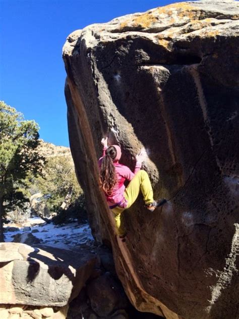 Alex Puccio Climbs Fifth V13 And Watch Her Crank Four One Arm Chin Ups