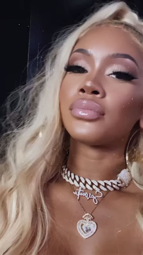 Pin De Jessica Em Beauty Dicas De Maquiagem Penteados Looks Estilosos