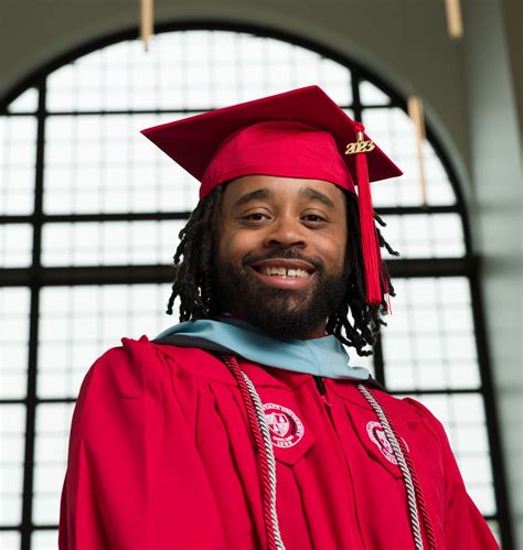Meet The Single Black Dad Who Earned A Masters Degree While Working 3
