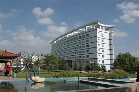青海大学景观图 青海大学继续教育学院