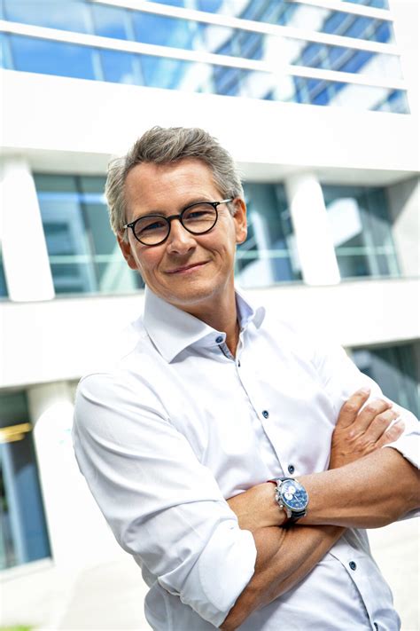 Denis Simonart Van Wpp Naar House Of Communication Brussels Pub