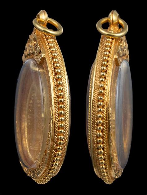 เหรียญหลวงพ่อแช่ม วัดฉลอง เนื้อทองคำ ปี35 เหรียญประสบการณ์ พร้อมเลี่ยมทองอย่างดี Wutdychonburi