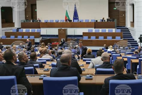 Депутатите избират между четирима кандидати за председател на Народното събрание няма промяна в