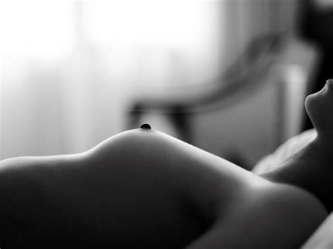 Hot Nude Girl Naked Nipples Boobs Black White Free Porn Background Sexy Porn Wallpaper