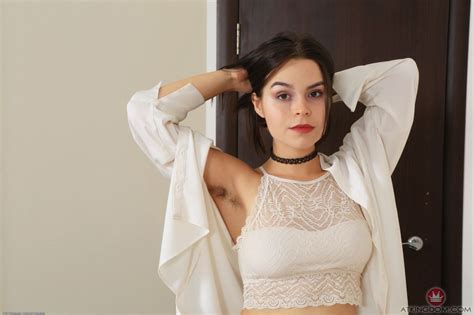 Natural Hairy Women On Twitter Ole Nina Https T Co HoLFPqIW69 Hairywoman Hairyarmpits