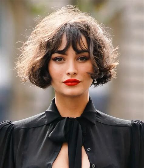 29 Trendy Choppy Bob With Bangs Ideas For An Edgy And Wearable Short Hairstyle