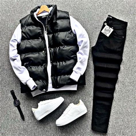 ملابس واحذية شبابي وبناتي مستوردة