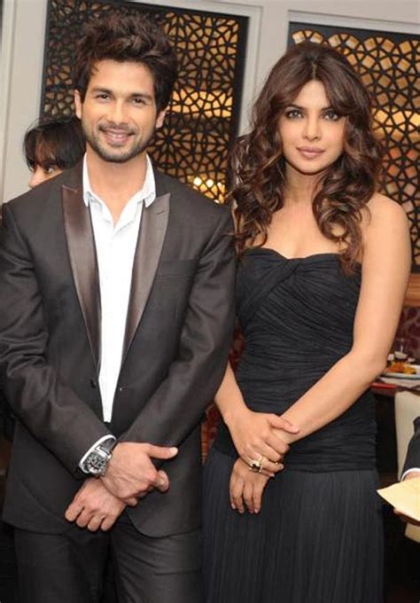 Priyanka Chopra Publicly Kisses Her Ex Beau Shahid Kapoor Missmalini