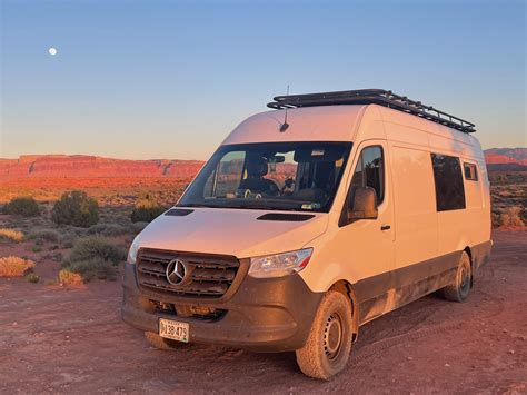 Van Tastic Journey Fly By Night Life