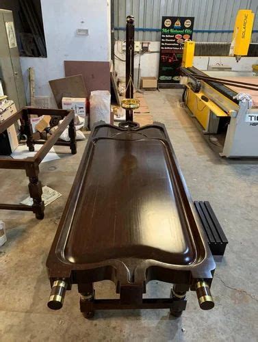 Frp Massage Table Ayurveda Massage Table Dhroni Frp With Wooden Stand Manufacturer From New Delhi