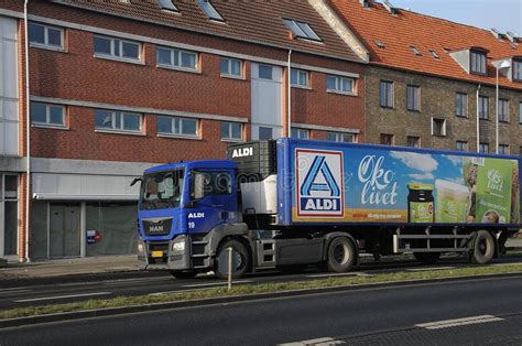 Aldi Delivery Truck Editorial Stock Image Image Of Delivery 84882339