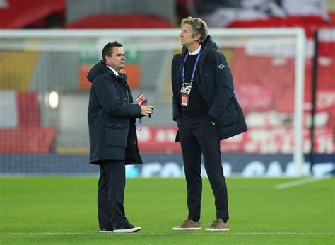 Salieron A La Luz Detalles Del Acoso Que Ejercía Overmars En El Ajax Aseguran Que Enviaba Fotos